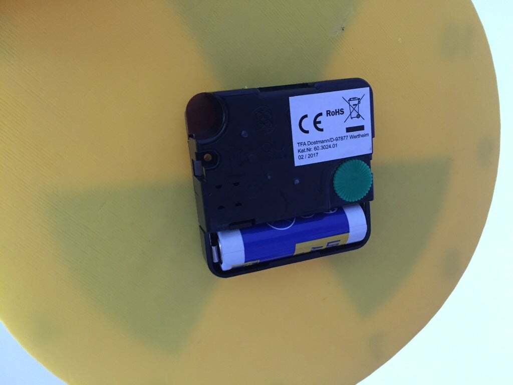 Free STL file Radioactive clock・3D print object to download・Cults